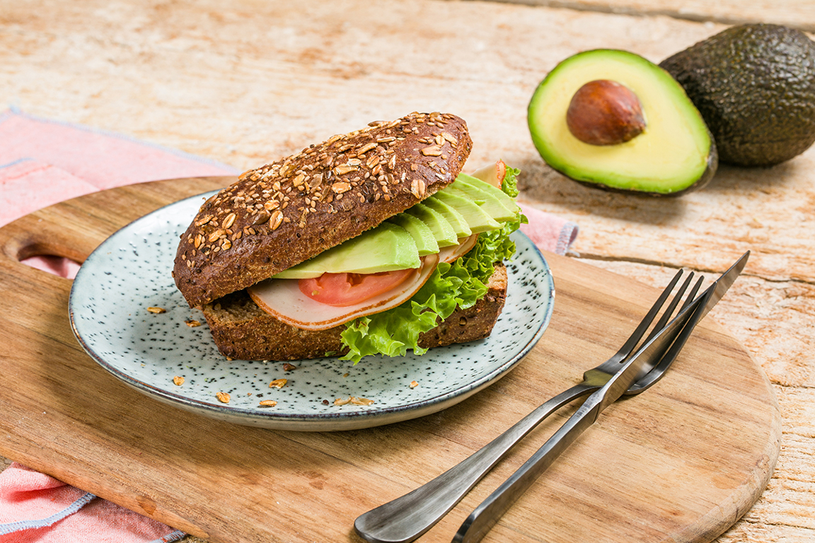 Avocado roll - EAT ME