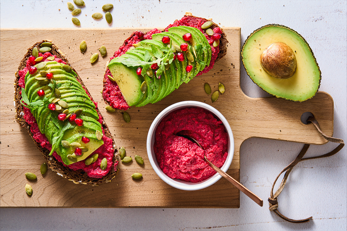 Toast with beetroot spread and avocado - EAT ME