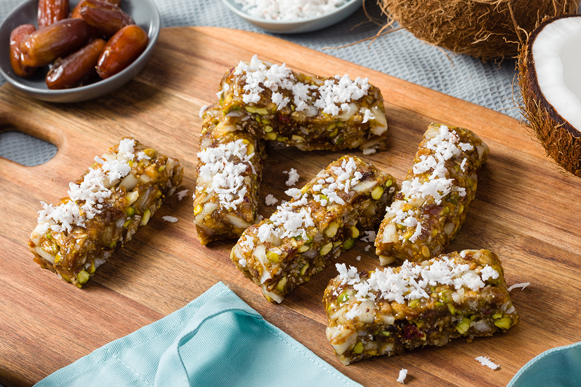 Coconut muesli bars - EAT ME